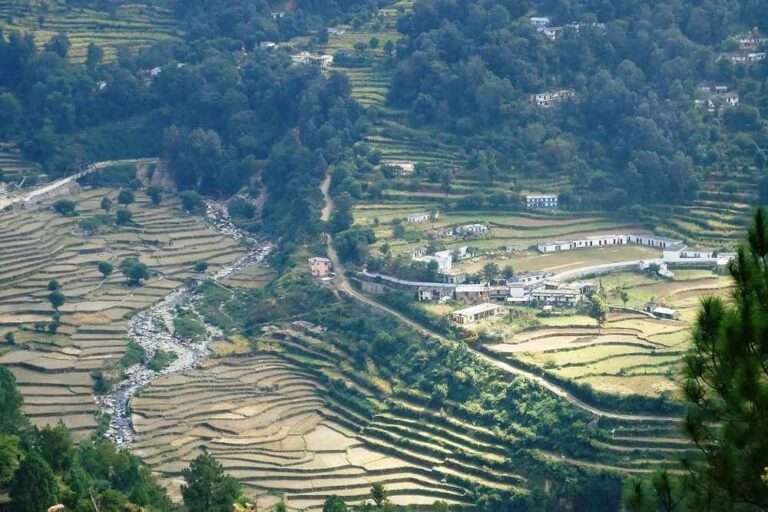 How to Reach Badrinath from Joshimath – Route, Distance & Tips